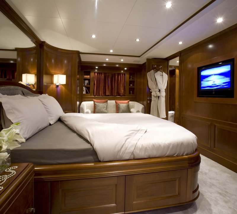 JAZZ Yacht Charter Details, Benetti Motor Yacht | CHARTERWORLD Luxury ...